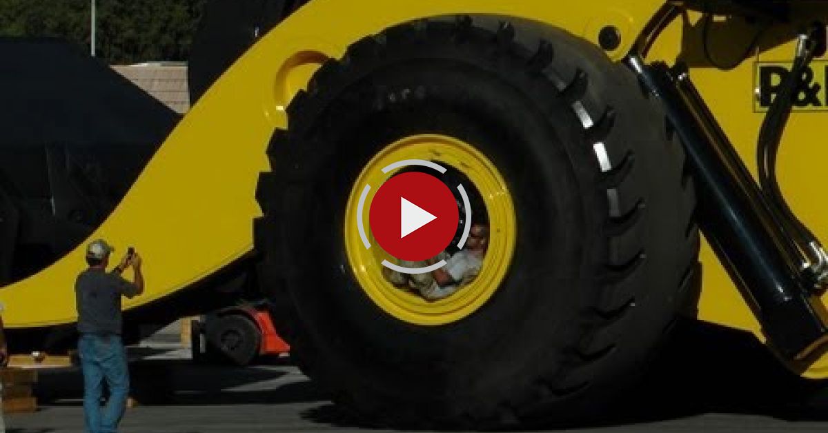 Biggest Wheel Loader In The World 70 Yard Super High Lift LeTourneau ...